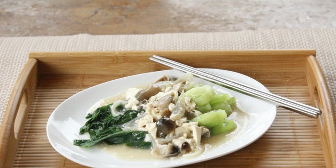 7 Resep Tumis Sayur Pokcoy, Enak dan Menyehatkan Tubuh | merdeka.com