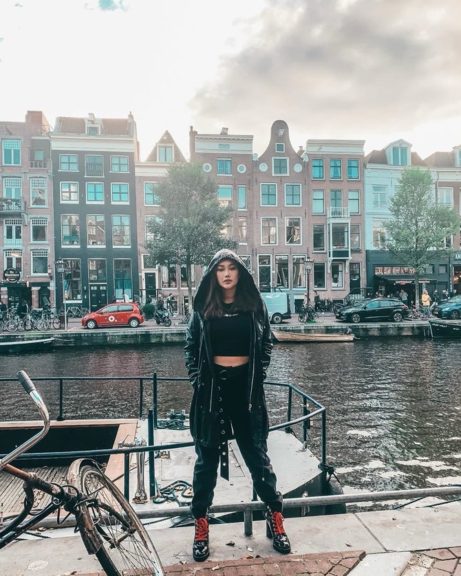 Selalu Tampil Cantik, Ini 5 Potret Ratu Felisha Pemain FTV Kisah Nyata ...