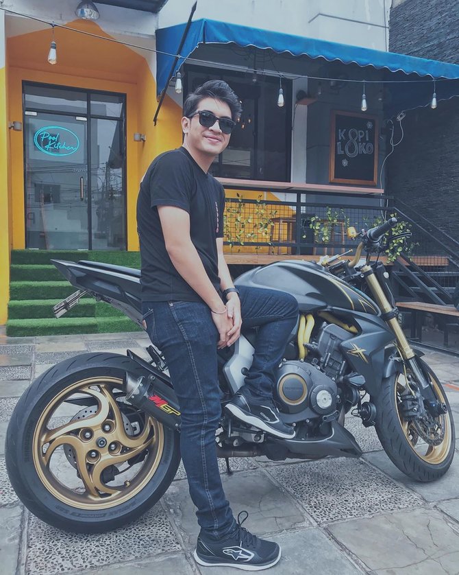 Kerap Tampil di Pintu Berkah, Intip 4 Potret Fachri Muhammad yang ...