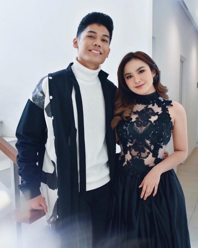 Dikabarkan Dekat, Intip 5 Potret Kebersamaan Raja Giannuca dan Mahalini ...