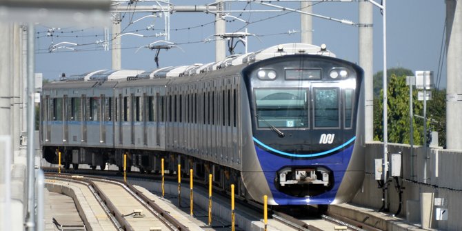 Ada Demo Penolakan UU Cipta Kerja, MRT Tutup Sementara Tujuh Stasiun ...