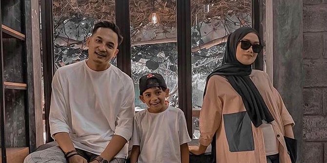 Jadi Bintang Tamu di Temulawak Indosiar, Ini 5 Potret Hangat Panji ...