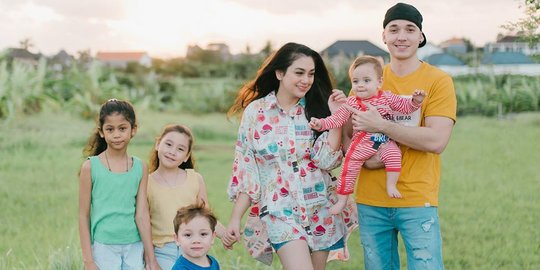 Harmonis, Ini Potret Pasangan Asli 4 Pemain Sinetron Anak Band SCTV ...