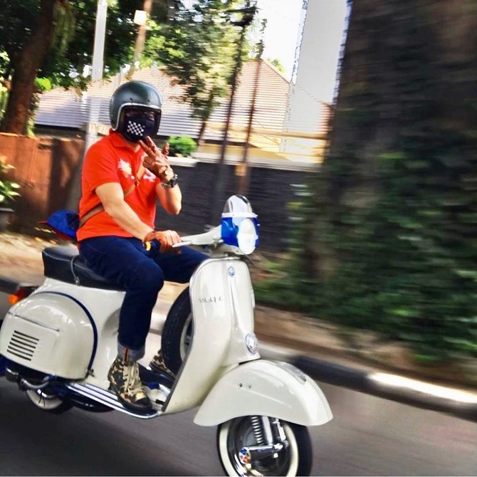 Makin Berkarisma, Ini 5 Potret Umar Lubis Pemain Sinetron Dari Jendela ...