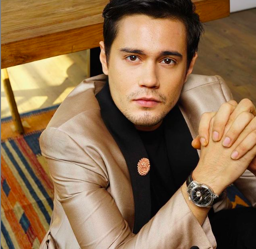 4 Potret Bobby Joseph, Pemain Catatan Harianku SCTV yang Curi Perhatian ...