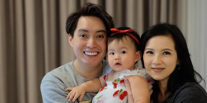 Jarang Muncul di Layar Kaca, Simak 4 Potret Terbaru Edric Tjandra ...