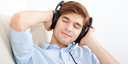 10 Manfaat Mendengarkan Musik, Baik untuk Jaga Kesehatan Saat Pandemi ...