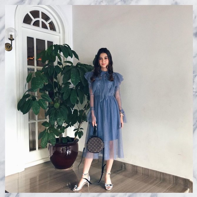 Selalu Tampil Trendi, Ini 5 Potret Pesona Zoe Abbas Jackson Pemain FTV ...