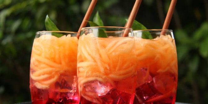 7 Resep Kreasi Es Sirup Aneka Rasa, Praktis dan Mudah Dibuat | merdeka.com