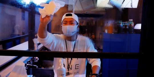 9 Cara Disinfeksi Rumah yang Benar untuk Cegah Covid-19 | merdeka.com