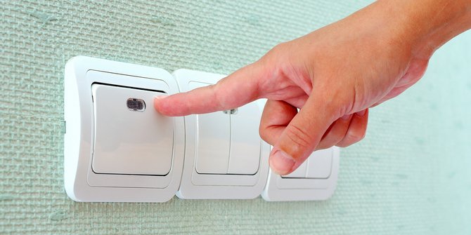 Fungsi Saklar Beserta Jenisnya yang Perlu Diketahui Halaman 2 | merdeka.com