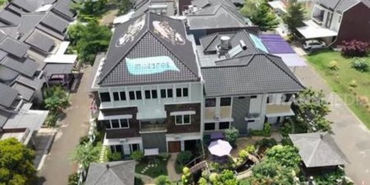 Nikita Mirzani Bengong Lihat Kloset Duduk Bos Milagros Super Canggih ...