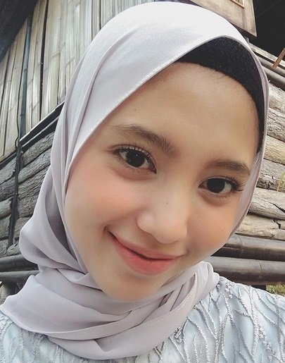 5 Potret Camilla Azyati Menantu Jenderal TNI Wanita Winarni, Cantik dan ...