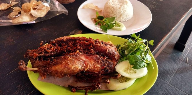 2 Resep Olahan Bebek Khas Madura; Bebek Sinjay dan Songkem | merdeka.com