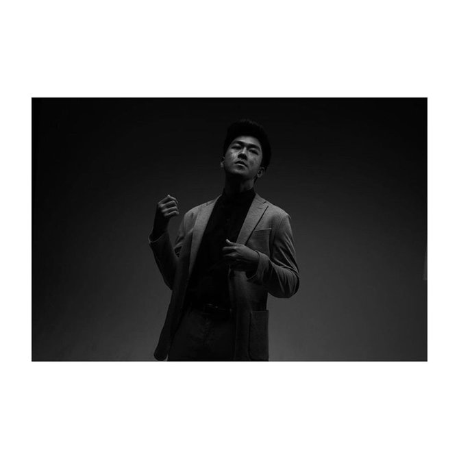 Jadi Host di Pop Academy Indosiar, Ini 4 Potret Narendra Pawaka