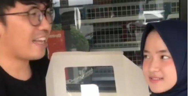 Ayah Nissa Sabyan Buka Suara, Ini Permintaannya ke Ayus | merdeka.com