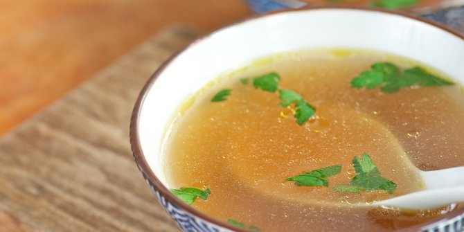 5 Cara Membuat Kaldu Ayam Sederhana, Enak dan Menggugah Selera ...