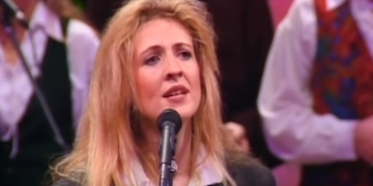 Lirik Lagu Shout To The Lord - Salt Water | merdeka.com