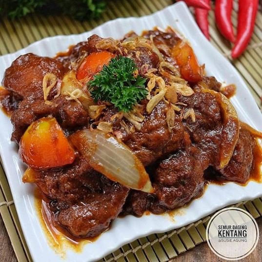 5 Resep Semur Ayam untuk Pemula, Lezat dan Mudah Dibuat | merdeka.com