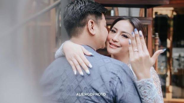 Nabila Gomes dan Muhammad Reza Resmi Menikah, Ini 4 Potret Kemesraannya ...