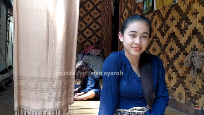 Potret Kakak Beradik Cantik Jadi 'Artis' Baduy, Memesona nan Anggun | merdeka.com