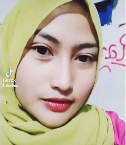 6 Potret Terbaru Novi Listiana, Mantan Biduan Cantik yang Kini Jadi ...