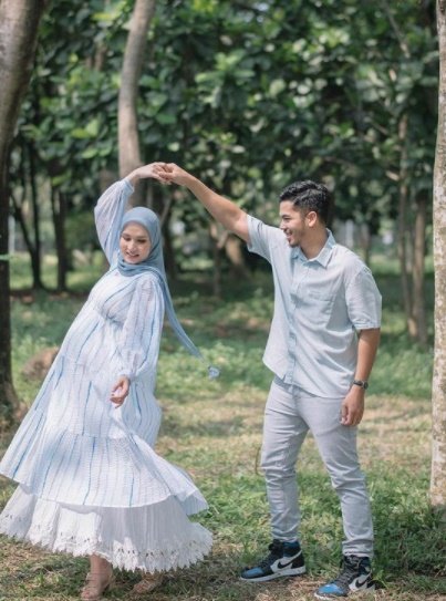 Siap Sambut Anak Kedua, Intip Pemotretan Keluarga Selebgram Dwi Handa