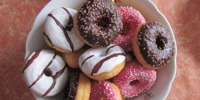 10 Resep Donat Mini Empuk dan Lezat, Cocok untuk Camilan Berbagai Acara ...