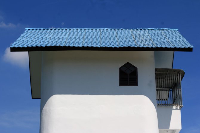 Menengok Rumah Unik Berbentuk Sepatu di Medan, Punya 3 Lantai | merdeka.com