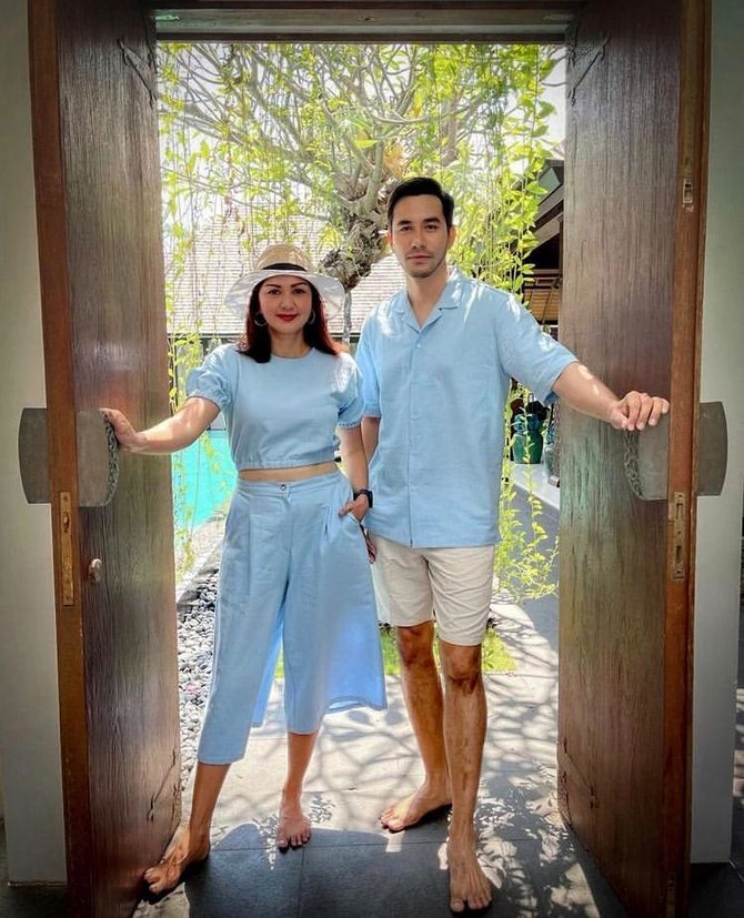 Bikin Iri Warganet, Intip 4 Potret Harmonis Darius Sinathrya dan Donna ... Bikin Iri Warganet, Intip 4 Potret Harmonis Darius Sinathrya dan Donna ...