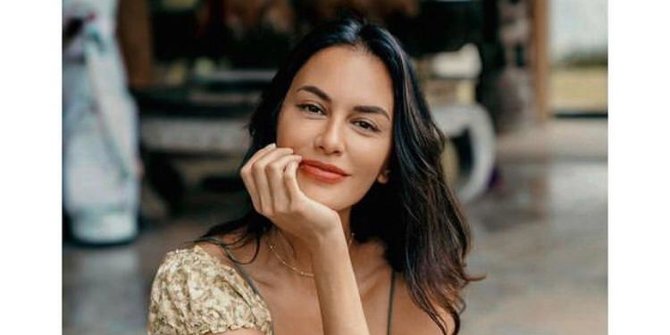 Awet Muda di Usia 51 Tahun, Intip Transformasi Sophia Latjuba dari Dulu hingga Kini Halaman 2 ...