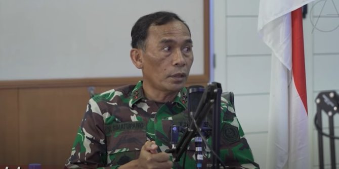 Berpangkat Bintang Dua, Mayjen TNI Victor Simatupang Rela Basuh Kaki ...