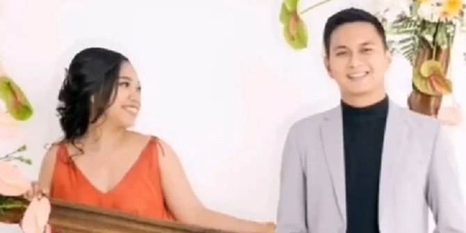 Kenang Masa Kuliah hingga Jadi Suami Istri, Unggahan Mumuk Gomez Banjir ...