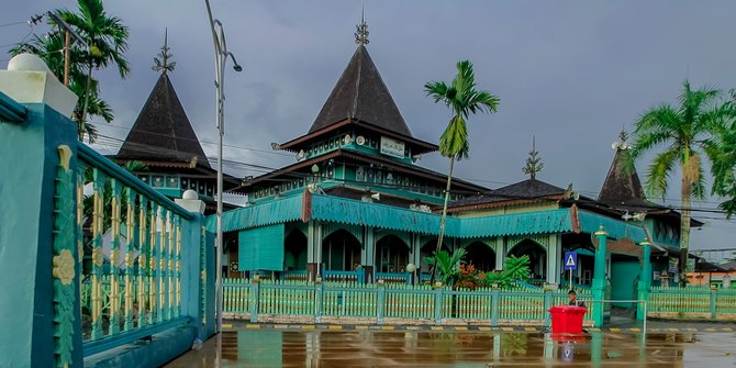Menyambangi Masjid Sultan Suriansyah Banjarmasin, Berdiri Sejak 1526 ...