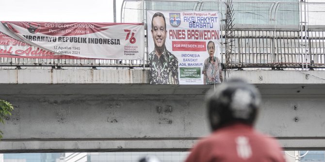 Muncul Spanduk Dukung Anies Baswedan Jadi Capres 2024 | merdeka.com