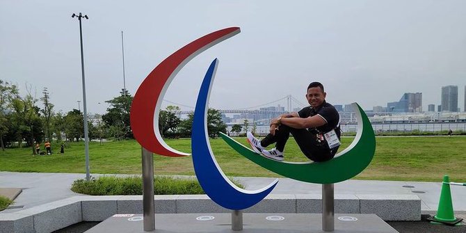 4 Potret Jaenal Aripin, Atlet Balap Kursi Roda di Paralimpiade Tokyo ...