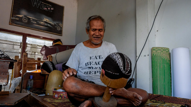 Sempat Bercita-cita Jadi Tentara, Mbah Oden Sukses Jadi Pengrajin ...