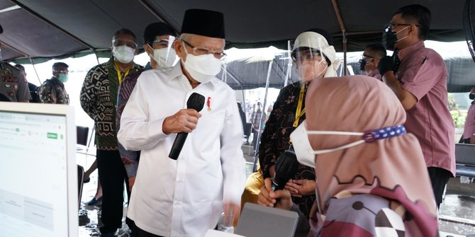 Wapres Optimis Pemerintah Hapuskan Angka Kemiskinan Ekstrem di Indonesia pada 2024 | merdeka.com