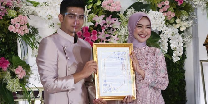 5 Potret Dekorasi Lamaran Ria Ricis dan Teuku Ryan, Penuh Tanaman Bunga ...