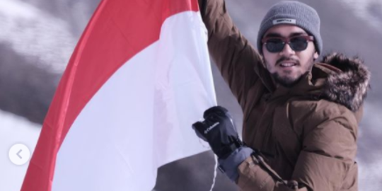 Main di Love Story The Series, Ini Potret Achmad Megantara saat Mendaki ...