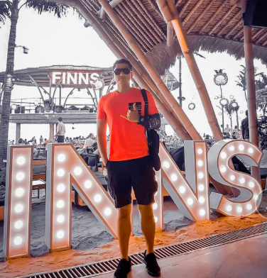 4 Potret Indra Rooney, Aktor yang Kerap Bintangi Pintu Berkah | merdeka.com