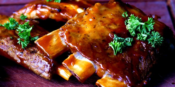 Resep Iga Bakar Bumbu BBQ Rumahan | merdeka.com