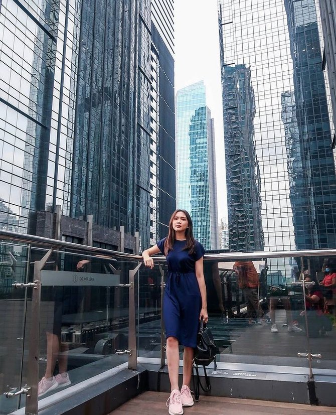 Simpel, Ini 4 OOTD Kathleen Carolyne 'Pintu Berkah' yang Bisa Jadi ...