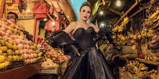 Punya Geng Mentri Ceria, Melaney Ricardo Beberkan Kehidupan ...