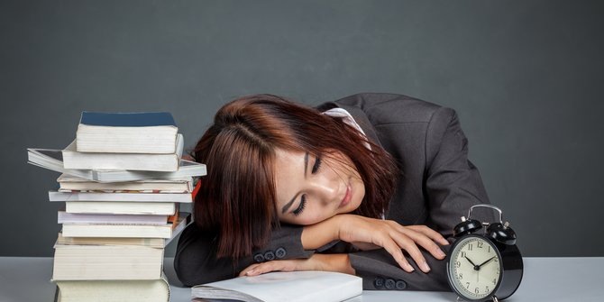 7 Cara Menghilangkan Ngantuk dengan Efektif, Mudah Dilakukan | merdeka.com