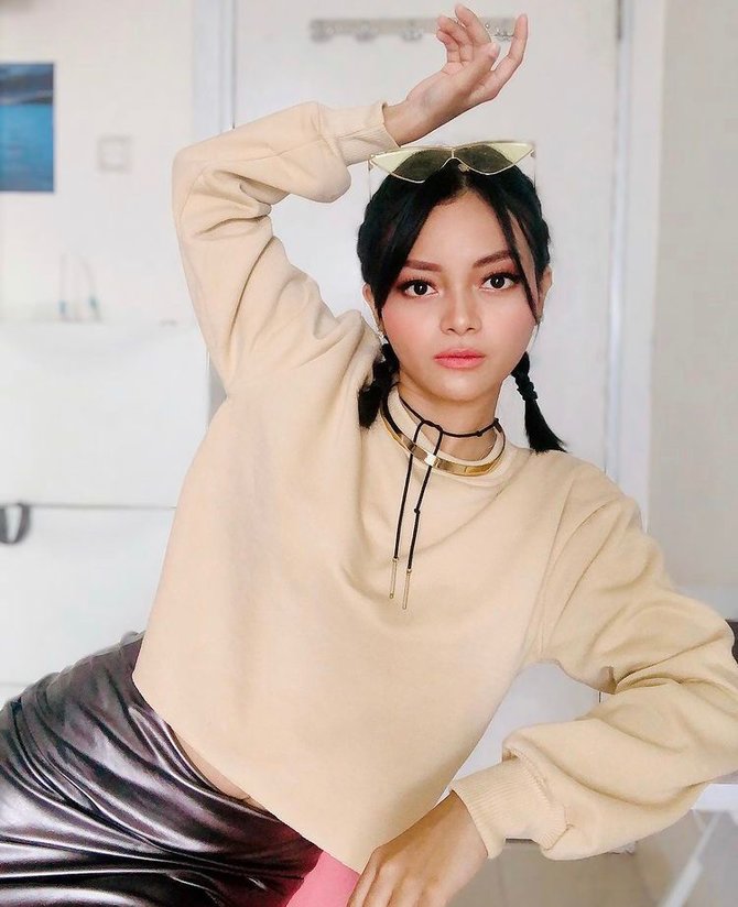 Jarang Tersorot, Ini 4 Potret Cantik Danti Nur Pemain FTV Pintu Berkah ...