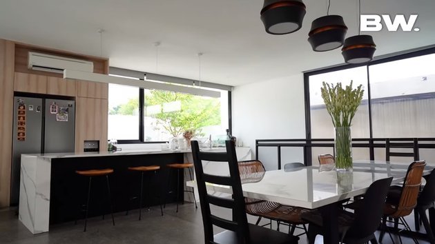 Berkonsep Loop House, Intip 7 Potret Rumah Mewah Sammy Simorangkir ...