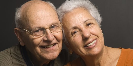 Kenali Perbedaan Adanya Nyeri Kronik dan Akut pada Lansia | merdeka.com