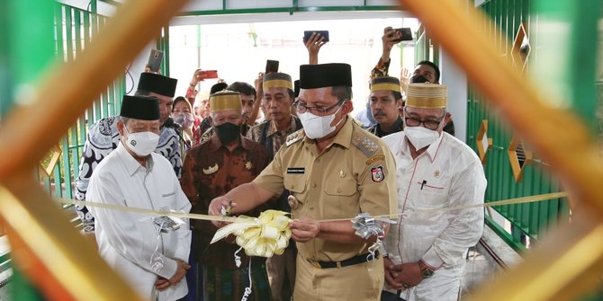 Wali Kota Danny Resmikan Renovasi Bangunan Makam Raja Bone ke-XXII ...