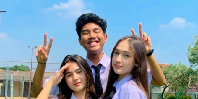 Kompak bak Saudara, Ini Potret Laura Moane Bareng Pemain Dari Jendela ...